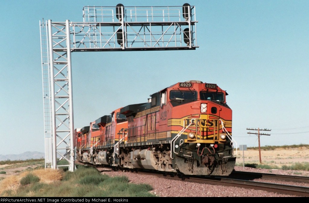 BNSF 4929